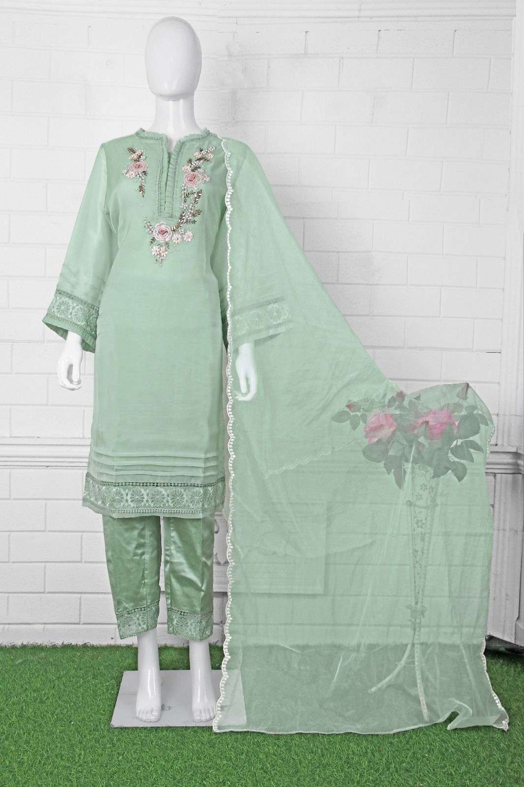 Farwah pret 13 Exclusive Organza Pakistani Readymade Suit Designs